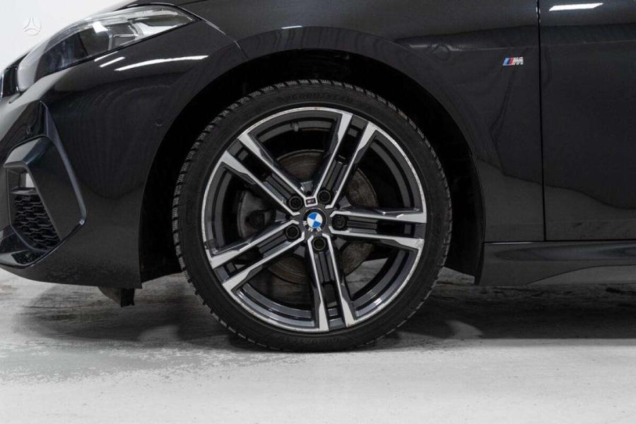 Black BMW 218 2022 in Vilnius, with an engine capacity of 2.00 L and mileage of 81 thousand km for 22900 €, photo 24 on AUTOMOTO.COM.LV