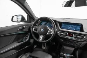 Black BMW 218 2022 in Vilnius, with an engine capacity of 2.00 L and mileage of 81 thousand km for 22900 €, photo 11 on AUTOMOTO.COM.LV