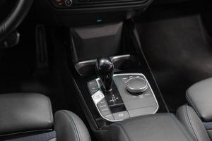 Black BMW 218 2022 in Vilnius, with an engine capacity of 2.00 L and mileage of 81 thousand km for 22900 €, photo 21 on AUTOMOTO.COM.LV