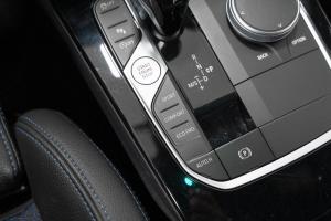 Black BMW 218 2022 in Vilnius, with an engine capacity of 2.00 L and mileage of 81 thousand km for 22900 €, photo 22 on AUTOMOTO.COM.LV