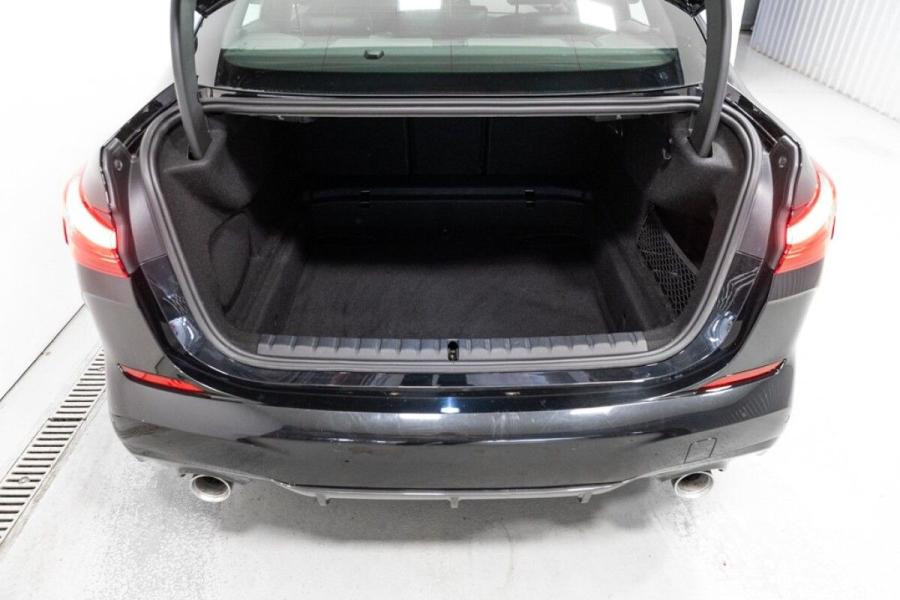 Black BMW 218 2022 in Vilnius, with an engine capacity of 2.00 L and mileage of 81 thousand km for 22900 €, photo 23 on AUTOMOTO.COM.LV