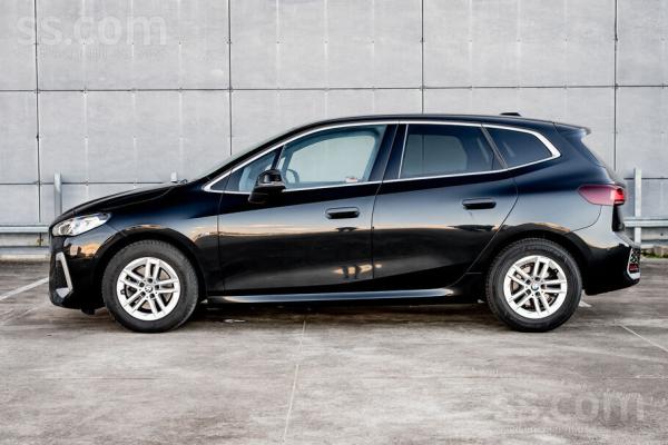 BMW 218 2024 Tallina vietnē Melns BMW 218 2024 Tallina, ar dzinēja tilpumu 1.50 L un nobraukumu 110 tūkst. km par 23000 €, foto 4 vietnē AUTOMOTO.COM.LV