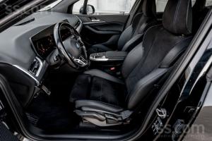 Melns BMW 218 2024 Tallina, ar dzinēja tilpumu 1.50 L un nobraukumu 110 tūkst. km par 23000 €, foto 13 vietnē AUTOMOTO.COM.LV