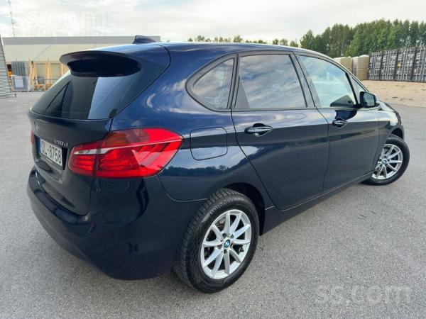 Blue BMW 218 2017 in Riga, with an engine capacity of 2.00 L and mileage of 0 thousand km for 6700 €, photo 4 on AUTOMOTO.COM.LV