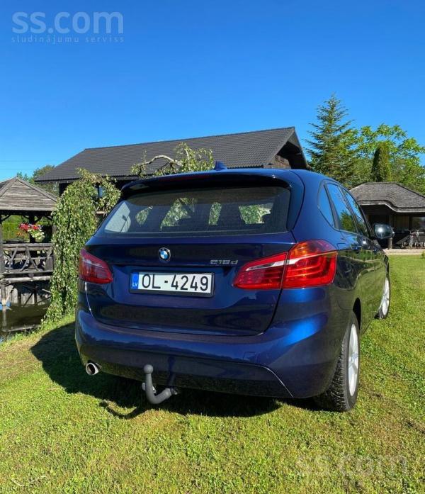 Blue BMW 218 2017 in Jelgava, with an engine capacity of 2.00 L and mileage of 157 thousand km for 8800 €, photo 3 on AUTOMOTO.COM.LV