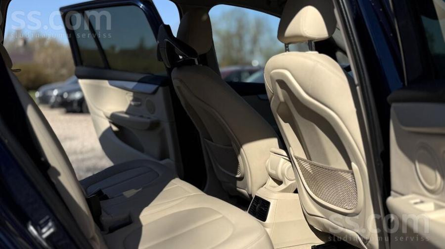 Blue BMW 218 2016 in Jelgava, with an engine capacity of 2.00 L and mileage of 289 thousand km for 7990 €, photo 10 on AUTOMOTO.COM.LV
