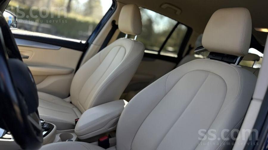 Blue BMW 218 2016 in Jelgava, with an engine capacity of 2.00 L and mileage of 289 thousand km for 7990 €, photo 13 on AUTOMOTO.COM.LV