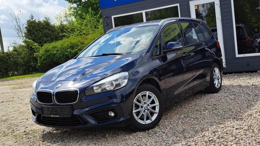 Blue BMW 218 2016 in Riga, with an engine capacity of 2.00 L and mileage of 223 thousand km for 8590 €, photo 3 on AUTOMOTO.COM.LV