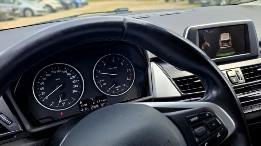 Blue BMW 218 2016 in Riga, with an engine capacity of 2.00 L and mileage of 223 thousand km for 8590 €, photo 5 on AUTOMOTO.COM.LV