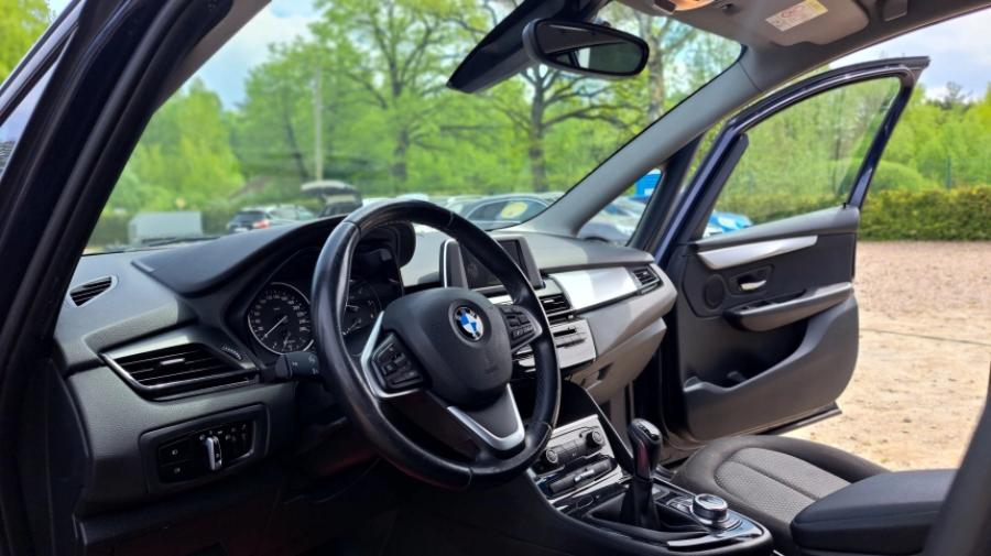 Blue BMW 218 2016 in Riga, with an engine capacity of 2.00 L and mileage of 223 thousand km for 8590 €, photo 19 on AUTOMOTO.COM.LV