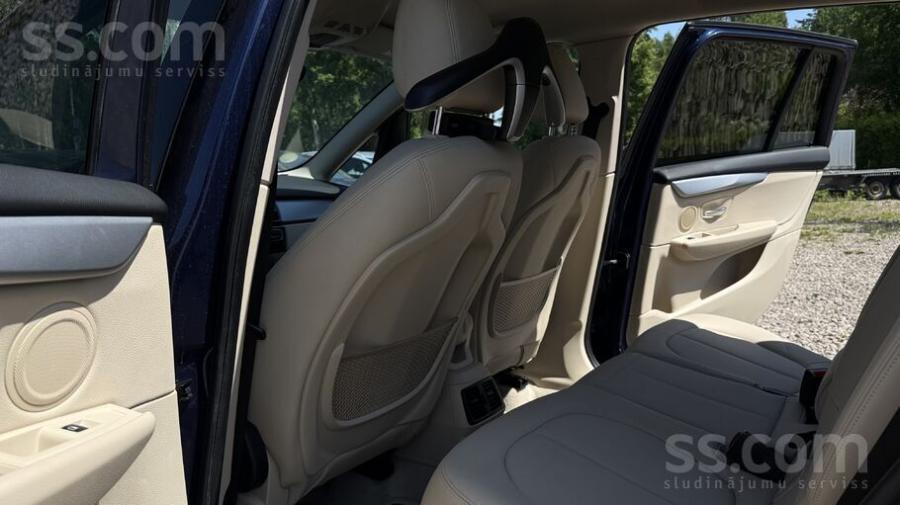 Blue BMW 218 2016 in Jelgava, with an engine capacity of 2.00 L and mileage of 289 thousand km for 8990 €, photo 11 on AUTOMOTO.COM.LV