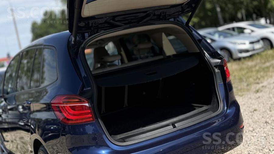 Blue BMW 218 2016 in Jelgava, with an engine capacity of 2.00 L and mileage of 289 thousand km for 8990 €, photo 34 on AUTOMOTO.COM.LV