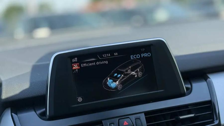 Zils BMW 218 2016 Jelgava, ar dzinēja tilpumu 2.00 L un nobraukumu 289 tūkst. km par 8990 €, foto 24 vietnē AUTOMOTO.COM.LV
