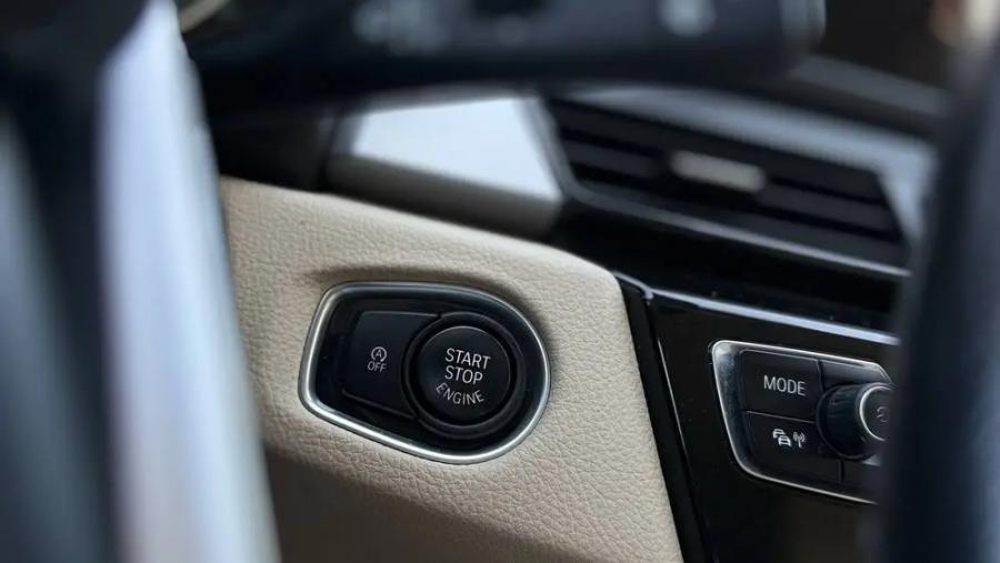 Zils BMW 218 2016 Jelgava, ar dzinēja tilpumu 2.00 L un nobraukumu 289 tūkst. km par 8990 €, foto 29 vietnē AUTOMOTO.COM.LV