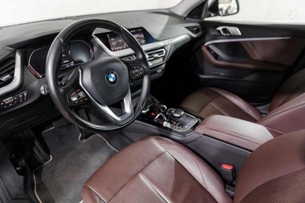 Zils BMW 218 2020 Viļņa, ar dzinēja tilpumu 1.50 L un nobraukumu 197 tūkst. km par 15900 €, foto 8 vietnē AUTOMOTO.COM.LV