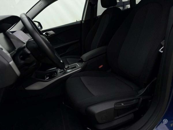 Zils BMW 218 2022 Viļņa, ar dzinēja tilpumu 1.50 L un nobraukumu 50 tūkst. km par 17300 €, foto 10 vietnē AUTOMOTO.COM.LV
