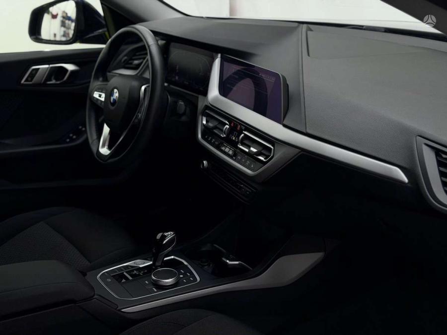 Blue BMW 218 2022 in Vilnius, with an engine capacity of 1.50 L and mileage of 50 thousand km for 17300 €, photo 16 on AUTOMOTO.COM.LV