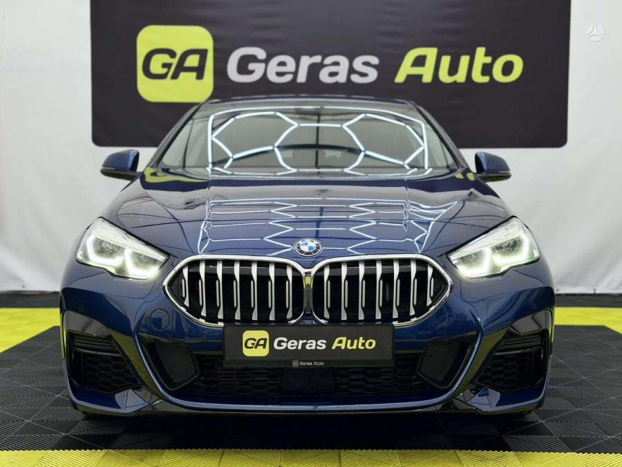 Blue BMW 218 2022 in Vilnius, with an engine capacity of 1.50 L and mileage of 50 thousand km for 17290 €, photo 3 on AUTOMOTO.COM.LV