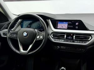 Blue BMW 218 2022 in Vilnius, with an engine capacity of 1.50 L and mileage of 50 thousand km for 17290 €, photo 17 on AUTOMOTO.COM.LV