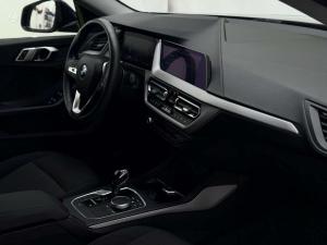 Zils BMW 218 2022 Viļņa, ar dzinēja tilpumu 1.50 L un nobraukumu 50 tūkst. km par 16390 €, foto 16 vietnē AUTOMOTO.COM.LV