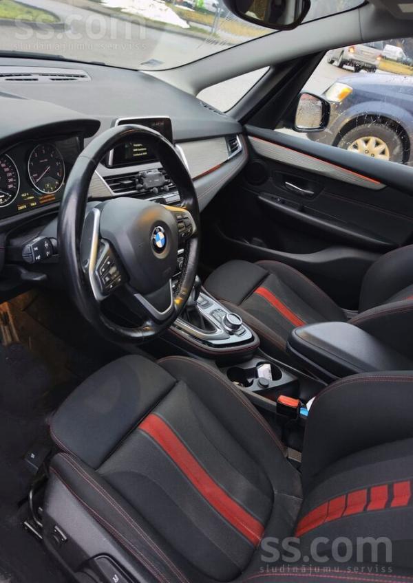 Blue BMW 218 2017 in Riga, with an engine capacity of 2.00 L and mileage of 239 thousand km for 8600 €, photo 3 on AUTOMOTO.COM.LV