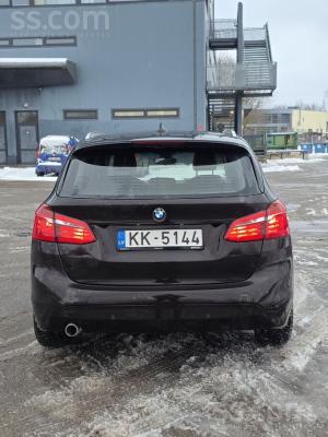 Brown BMW 218 2016 in Riga, with an engine capacity of 1.50 L and mileage of 109 thousand km for 10950 €, photo 5 on AUTOMOTO.COM.LV