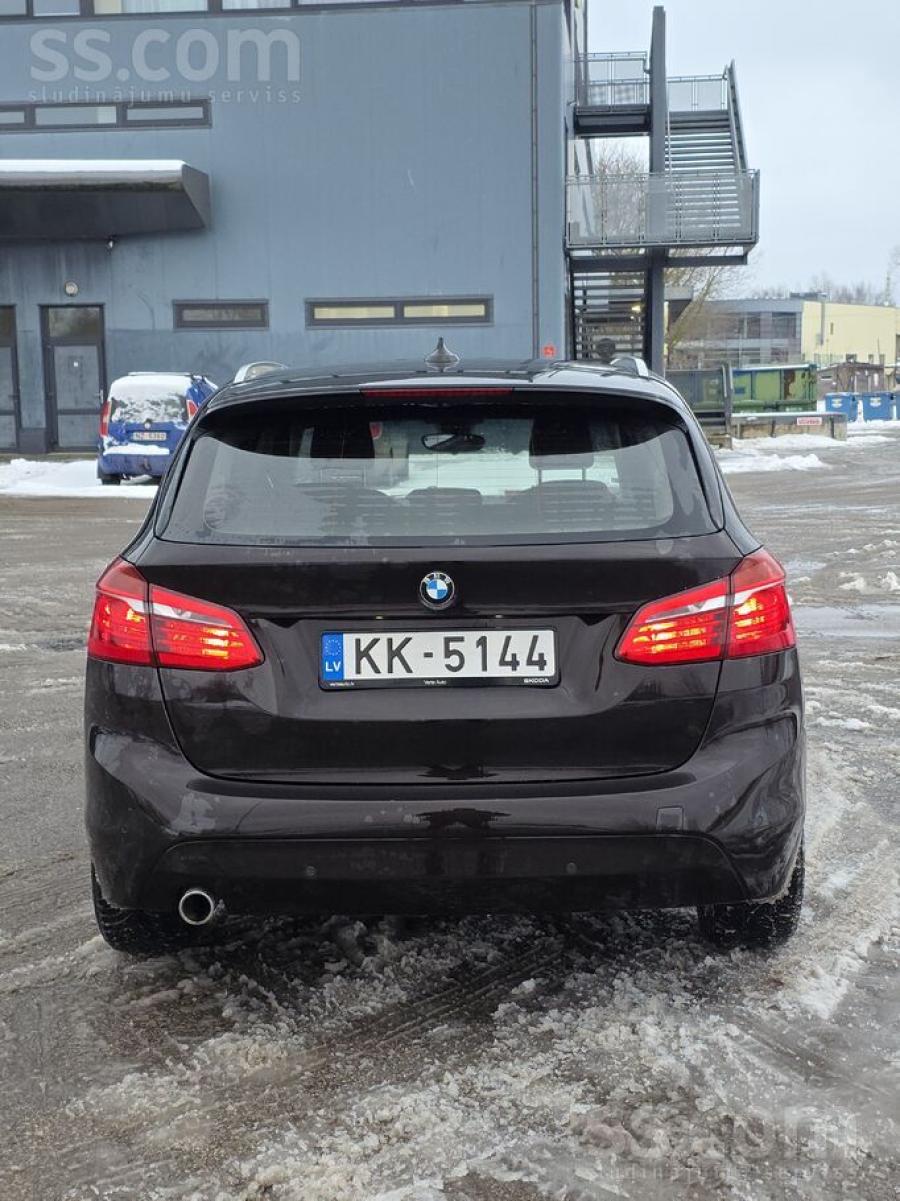Brown BMW 218 2016 in Riga, with an engine capacity of 1.50 L and mileage of 109 thousand km for 10950 €, photo 5 on AUTOMOTO.COM.LV