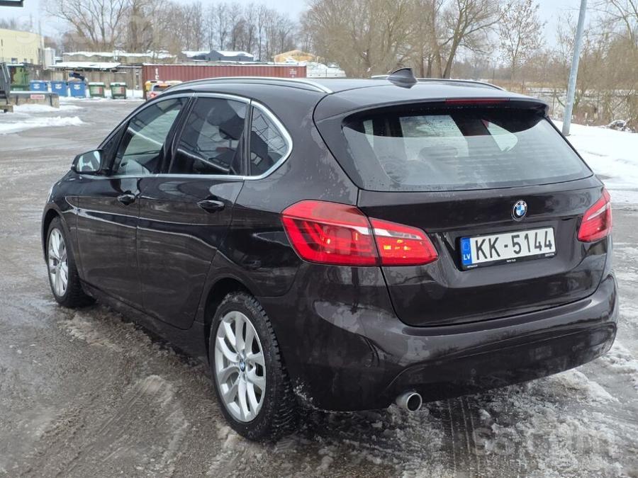 Brown BMW 218 2016 in Riga, with an engine capacity of 1.50 L and mileage of 109 thousand km for 10950 €, photo 6 on AUTOMOTO.COM.LV