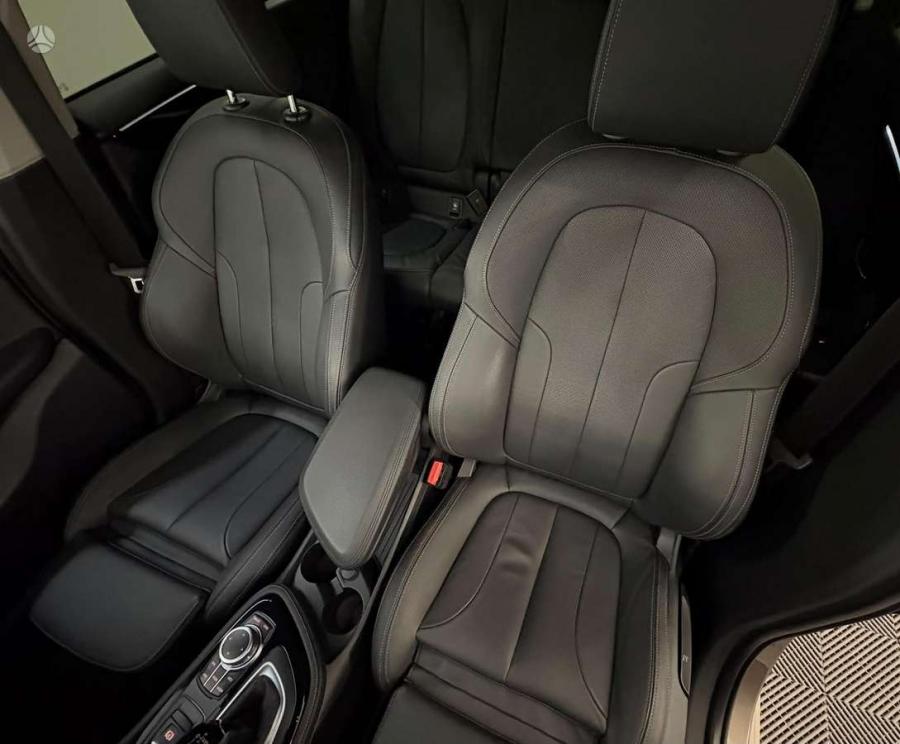 Brown BMW 218 2018 in Marijampole, with an engine capacity of 2.00 L and mileage of 205 thousand km for 12750 €, photo 11 on AUTOMOTO.COM.LV