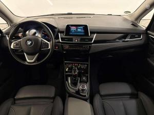 Brown BMW 218 2018 in Marijampole, with an engine capacity of 2.00 L and mileage of 205 thousand km for 12750 €, photo 19 on AUTOMOTO.COM.LV