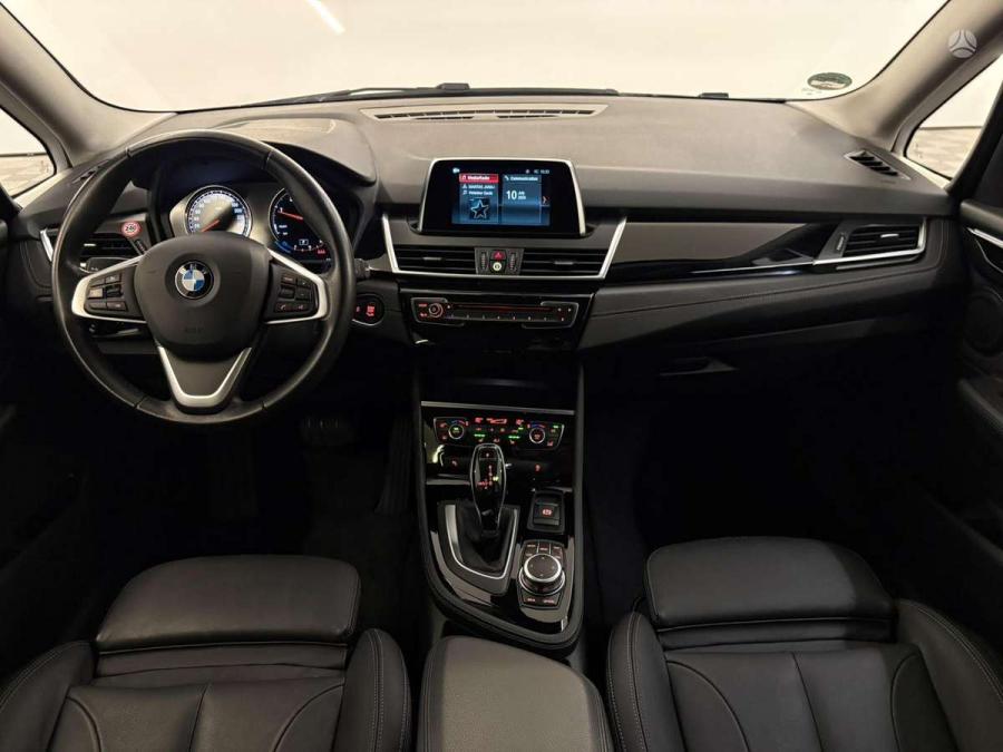 Brown BMW 218 2018 in Marijampole, with an engine capacity of 2.00 L and mileage of 205 thousand km for 12750 €, photo 19 on AUTOMOTO.COM.LV