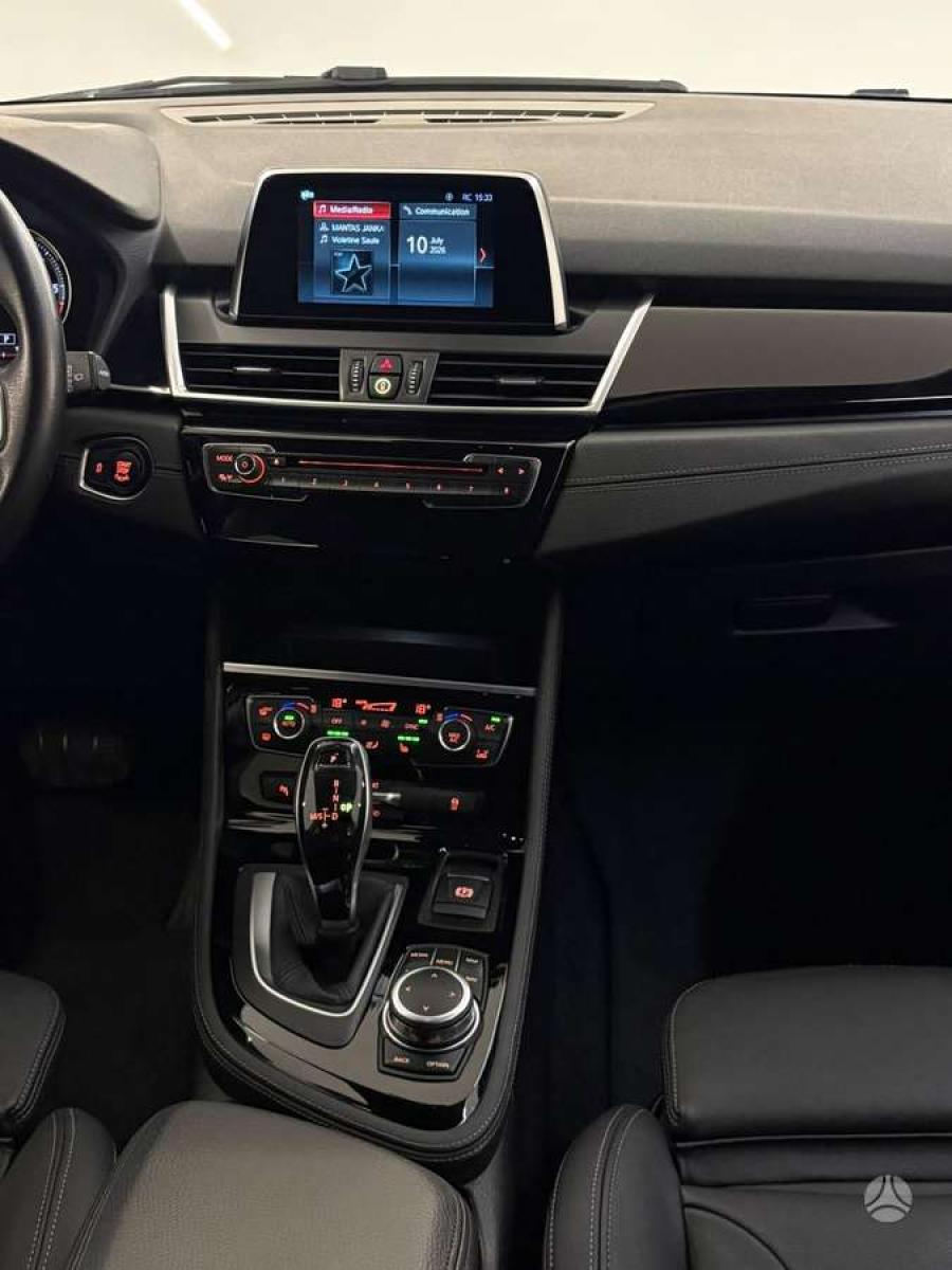 Brown BMW 218 2018 in Marijampole, with an engine capacity of 2.00 L and mileage of 205 thousand km for 12750 €, photo 20 on AUTOMOTO.COM.LV