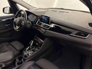 Brown BMW 218 2018 in Marijampole, with an engine capacity of 2.00 L and mileage of 205 thousand km for 12750 €, photo 26 on AUTOMOTO.COM.LV