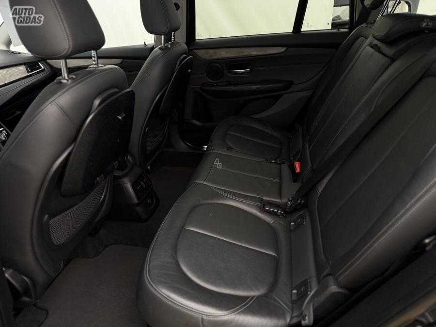 Melns BMW 218 Gran Tourer 2016 Avižieniai, ar dzinēja tilpumu 2.00 L un nobraukumu 270 tūkst. km par 9550 €, foto 12 vietnē AUTOMOTO.COM.LV