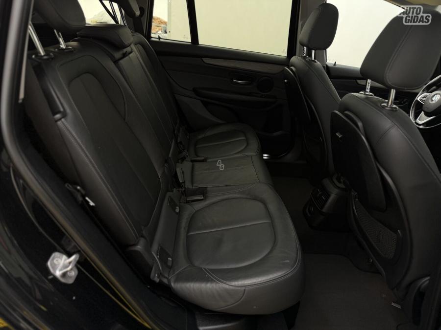 Melns BMW 218 Gran Tourer 2016 Avižieniai, ar dzinēja tilpumu 2.00 L un nobraukumu 270 tūkst. km par 9550 €, foto 14 vietnē AUTOMOTO.COM.LV