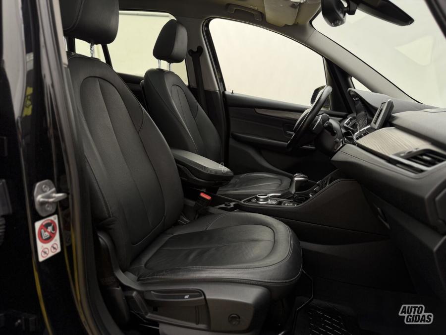 Melns BMW 218 Gran Tourer 2016 Avižieniai, ar dzinēja tilpumu 2.00 L un nobraukumu 270 tūkst. km par 9550 €, foto 15 vietnē AUTOMOTO.COM.LV