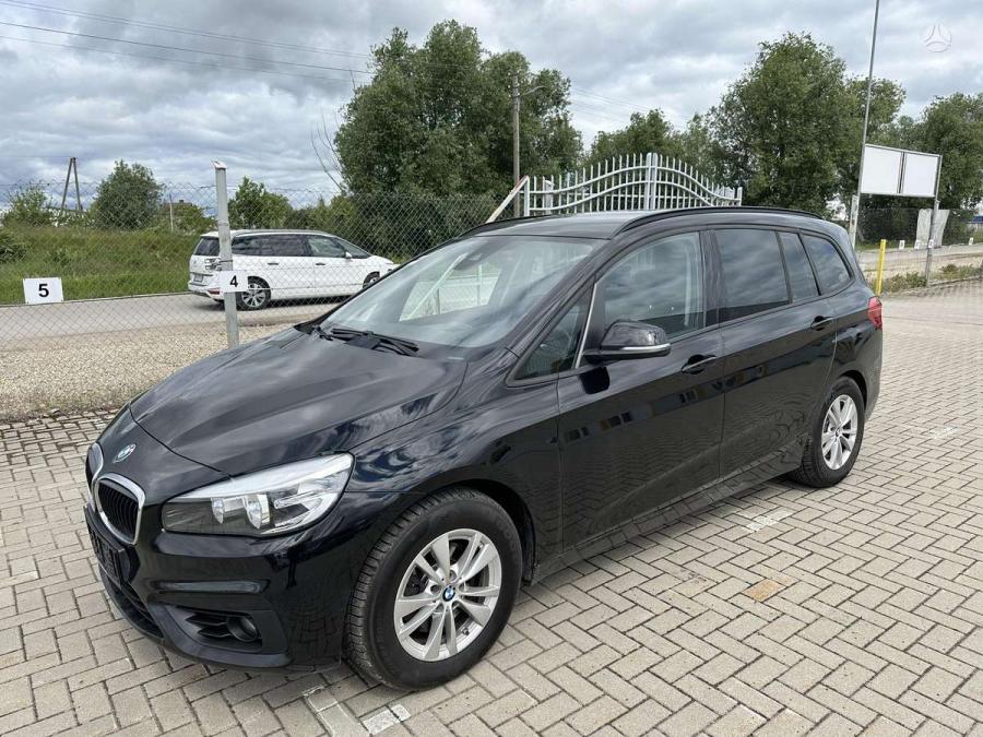Melns BMW 218 Gran Tourer 2015 Tauragė, ar dzinēja tilpumu 2.00 L un nobraukumu 318 tūkst. km par 6250 €, foto 1 vietnē AUTOMOTO.COM.LV