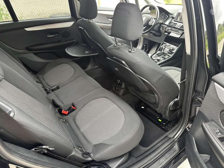 Melns BMW 218 Gran Tourer 2015 Tauragė, ar dzinēja tilpumu 2.00 L un nobraukumu 318 tūkst. km par 6250 €, foto 11 vietnē AUTOMOTO.COM.LV