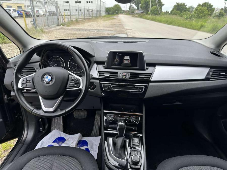 Melns BMW 218 Gran Tourer 2015 Tauragė, ar dzinēja tilpumu 2.00 L un nobraukumu 318 tūkst. km par 6250 €, foto 13 vietnē AUTOMOTO.COM.LV