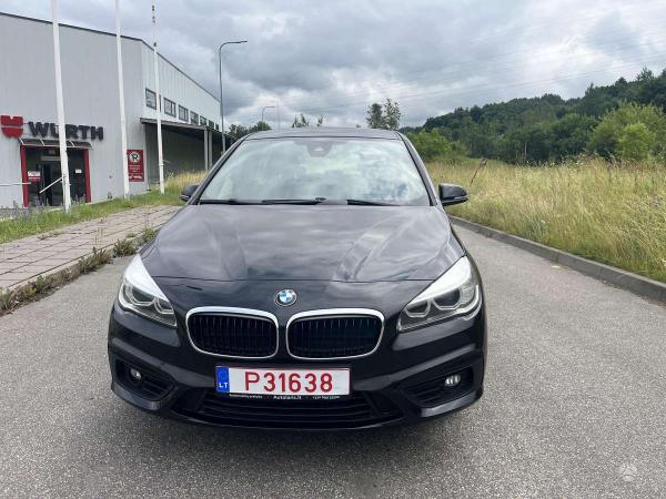 Melns BMW 218 Gran Tourer 2015 Viļņa, ar dzinēja tilpumu 1.50 L un nobraukumu 191 tūkst. km par 10750 €, foto 2 vietnē AUTOMOTO.COM.LV