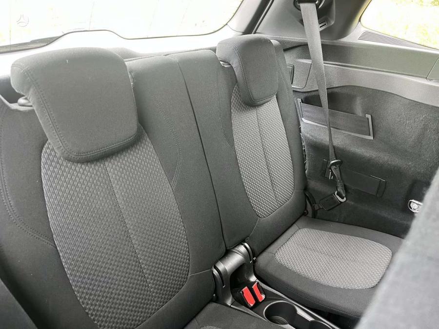 Черный БМВ 218 Gran Tourer 2015 в Вильнюс, объемом двигателя 1.50 л и пробегом 191 тыс. км за 10750 €, фото 22 на AUTOMOTO.COM.LV