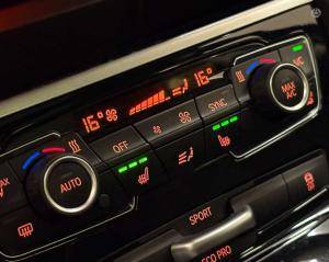 Black BMW 218 Gran Tourer 2015 in Marijampole, with an engine capacity of 2.00 L and mileage of 300 thousand km for 9450 €, photo 13 on AUTOMOTO.COM.LV
