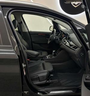 Black BMW 218 Gran Tourer 2015 in Marijampole, with an engine capacity of 2.00 L and mileage of 300 thousand km for 9450 €, photo 17 on AUTOMOTO.COM.LV