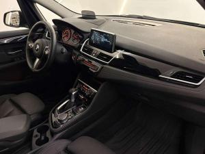 Black BMW 218 Gran Tourer 2015 in Marijampole, with an engine capacity of 2.00 L and mileage of 300 thousand km for 9450 €, photo 20 on AUTOMOTO.COM.LV