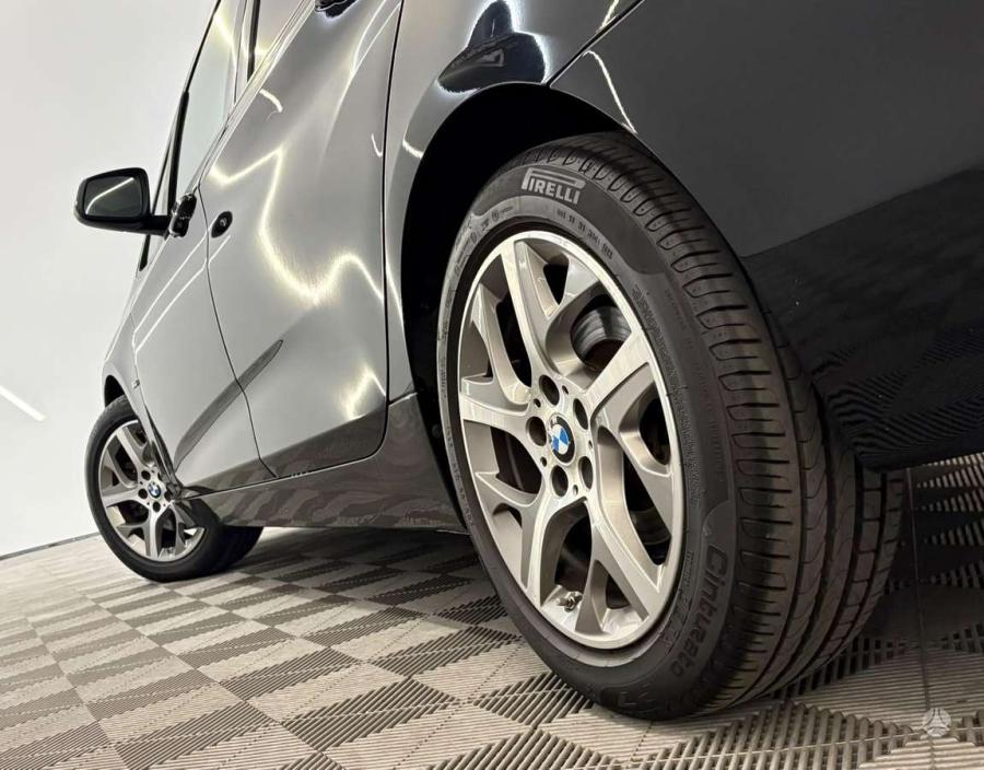 Black BMW 218 Gran Tourer 2015 in Marijampole, with an engine capacity of 2.00 L and mileage of 300 thousand km for 9450 €, photo 23 on AUTOMOTO.COM.LV