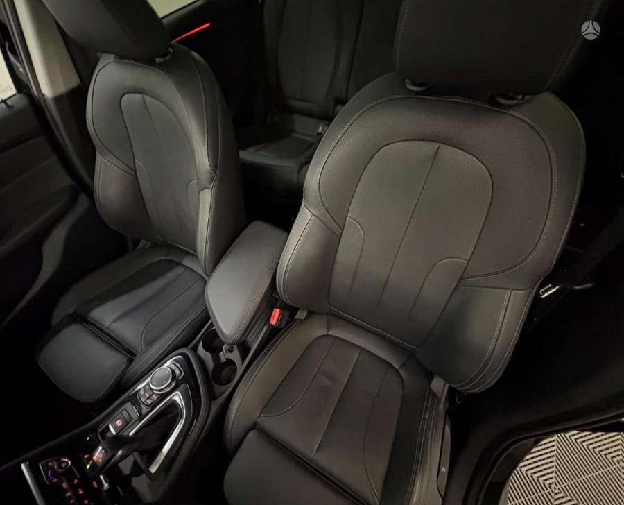 Black BMW 218 Gran Tourer 2015 in Marijampole, with an engine capacity of 2.00 L and mileage of 300 thousand km for 9450 €, photo 26 on AUTOMOTO.COM.LV