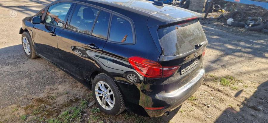 Black BMW 218 Gran Tourer 2016 in Marijampole, with an engine capacity of 2.00 L and mileage of 261 thousand km for 4099 €, photo 5 on AUTOMOTO.COM.LV