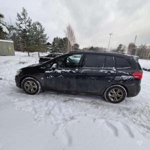 Melns BMW 218 Gran Tourer 2017 Viļņa, ar dzinēja tilpumu 2.00 L un nobraukumu 352 tūkst. km par 9800 €, foto 4 vietnē AUTOMOTO.COM.LV