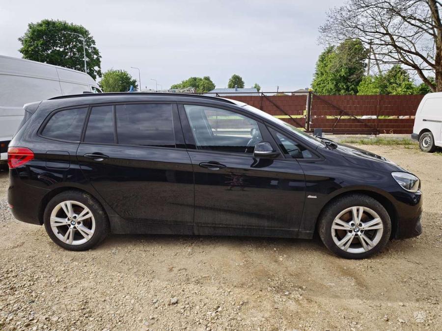 Black BMW 218 Gran Tourer 2018 in Taurage, with an engine capacity of 2.00 L and mileage of 340 thousand km for 7000 €, photo 8 on AUTOMOTO.COM.LV