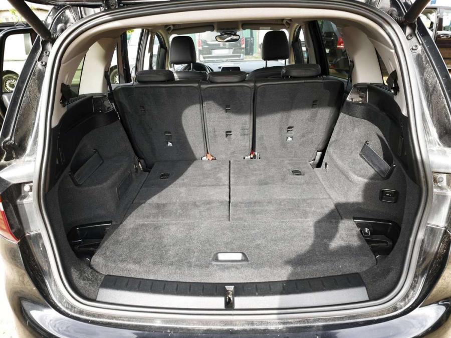 Black BMW 218 Gran Tourer 2018 in Taurage, with an engine capacity of 2.00 L and mileage of 340 thousand km for 7000 €, photo 14 on AUTOMOTO.COM.LV